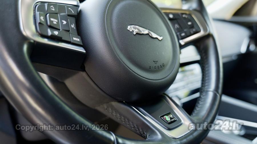 Jaguar F-Pace 2020 Tallina, ar dzinēja tilpumu 2.00 L un nobraukumu 66 tūkst. km par 23500 €, foto 12 vietnē AUTOMOTO.COM.LV