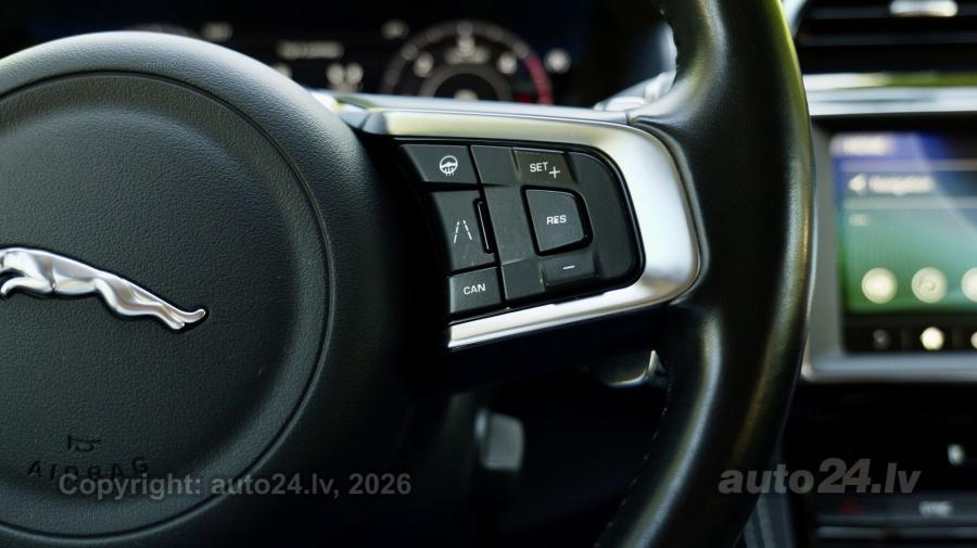 Jaguar F-Pace 2020 Tallina, ar dzinēja tilpumu 2.00 L un nobraukumu 66 tūkst. km par 23500 €, foto 13 vietnē AUTOMOTO.COM.LV