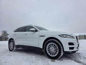 Balts Jaguar F-Pace 2016 Tauragė, ar dzinēja tilpumu 2.00 L un nobraukumu 150 tūkst. km par 12900 €, foto 3 vietnē AUTOMOTO.COM.LV