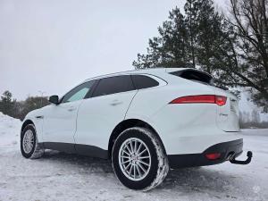 Balts Jaguar F-Pace 2016 Tauragė, ar dzinēja tilpumu 2.00 L un nobraukumu 150 tūkst. km par 12900 €, foto 6 vietnē AUTOMOTO.COM.LV