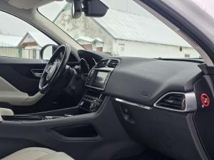 Balts Jaguar F-Pace 2016 Tauragė, ar dzinēja tilpumu 2.00 L un nobraukumu 150 tūkst. km par 12900 €, foto 10 vietnē AUTOMOTO.COM.LV