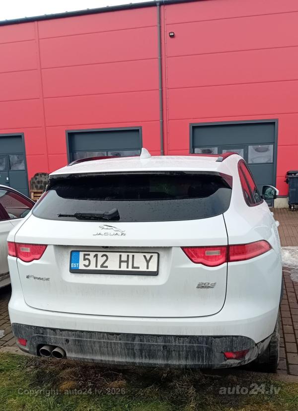 Balts Jaguar F-Pace 2016 Tartu, ar dzinēja tilpumu 2.00 L un nobraukumu 0 tūkst. km par 9900 €, foto 4 vietnē AUTOMOTO.COM.LV