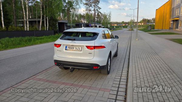 White Jaguar F-Pace 2016 in Tallinn, with an engine capacity of 2.00 L and mileage of 178 thousand km for 14900 €, photo 4 on AUTOMOTO.COM.LV