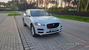 Balts Jaguar F-Pace 2016 Tallina, ar dzinēja tilpumu 2.00 L un nobraukumu 178 tūkst. km par 14900 €, foto 6 vietnē AUTOMOTO.COM.LV