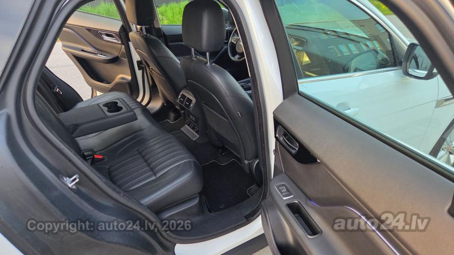 Balts Jaguar F-Pace 2016 Tallina, ar dzinēja tilpumu 2.00 L un nobraukumu 178 tūkst. km par 14900 €, foto 11 vietnē AUTOMOTO.COM.LV
