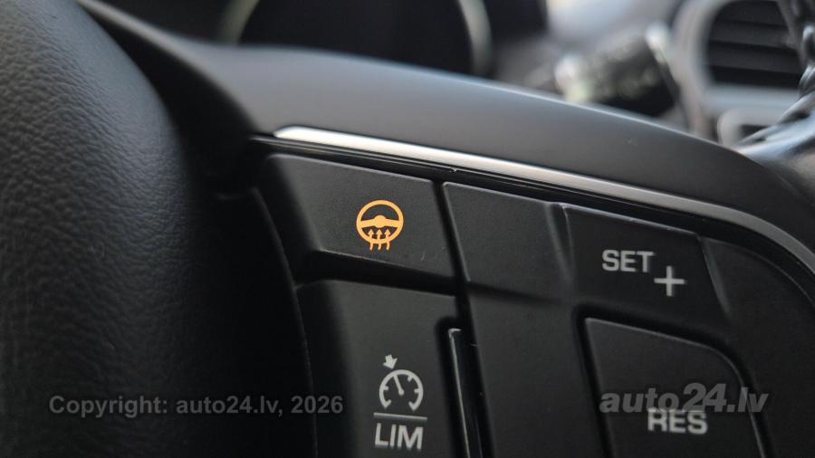 Balts Jaguar F-Pace 2016 Tallina, ar dzinēja tilpumu 2.00 L un nobraukumu 178 tūkst. km par 14900 €, foto 19 vietnē AUTOMOTO.COM.LV
