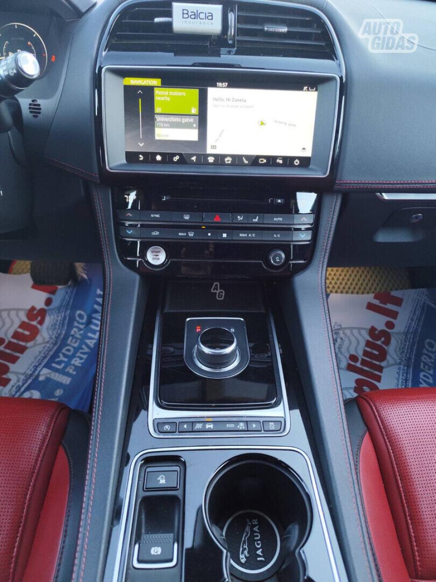 White Jaguar F-Pace 2016 in Siauliai, with an engine capacity of 2.00 L and mileage of 157 thousand km for 15300 €, photo 16 on AUTOMOTO.COM.LV