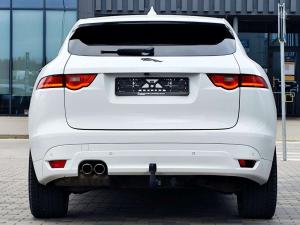 Balts Jaguar F-Pace 2016 Šauļi, ar dzinēja tilpumu 2.00 L un nobraukumu 157 tūkst. km par 14900 €, foto 7 vietnē AUTOMOTO.COM.LV