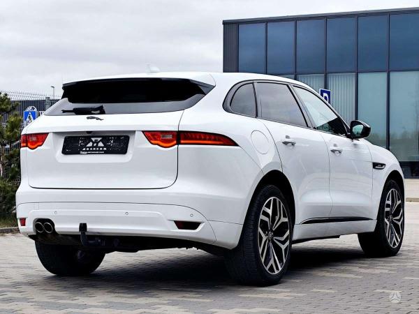 Balts Jaguar F-Pace 2016 Šauļi, ar dzinēja tilpumu 2.00 L un nobraukumu 157 tūkst. km par 14900 €, foto 7 vietnē AUTOMOTO.COM.LV