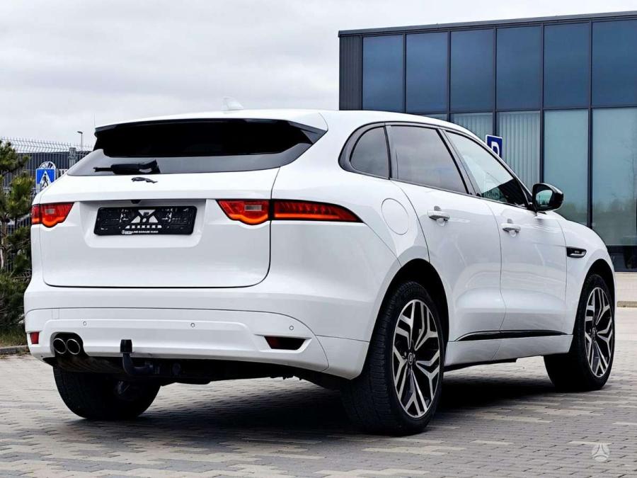 Balts Jaguar F-Pace 2016 Šauļi, ar dzinēja tilpumu 2.00 L un nobraukumu 157 tūkst. km par 14900 €, foto 8 vietnē AUTOMOTO.COM.LV