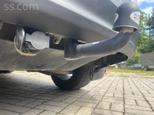 White Jaguar F-Pace 2016 in Riga, with an engine capacity of 2.00 L and mileage of 180 thousand km for 15800 €, photo 6 on AUTOMOTO.COM.LV
