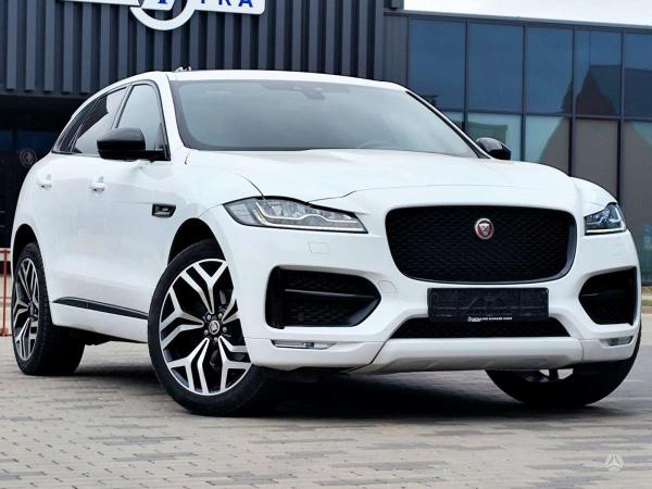 White Jaguar F-Pace 2016 in Siauliai, with an engine capacity of 2.00 L and mileage of 157 thousand km for 13900 €, photo 3 on AUTOMOTO.COM.LV