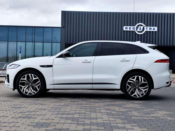 White Jaguar F-Pace 2016 in Siauliai, with an engine capacity of 2.00 L and mileage of 157 thousand km for 13900 €, photo 4 on AUTOMOTO.COM.LV