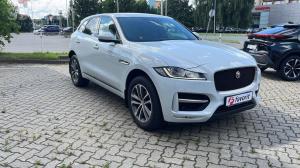 White Jaguar F-Pace 2016 in Riga, with an engine capacity of 2.00 L and mileage of 181 thousand km for 14900 €, photo  on AUTOMOTO.COM.LV