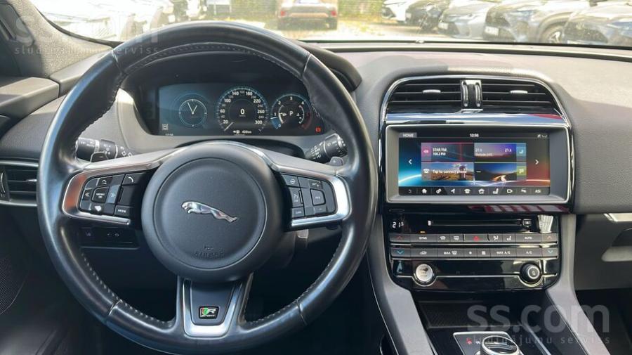 White Jaguar F-Pace 2016 in Riga, with an engine capacity of 2.00 L and mileage of 181 thousand km for 14200 €, photo 9 on AUTOMOTO.COM.LV