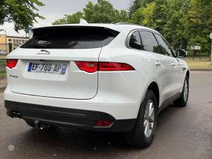 White Jaguar F-Pace 2016 in Taurage, with an engine capacity of 2.00 L and mileage of 170 thousand km for 12700 €, photo 10 on AUTOMOTO.COM.LV