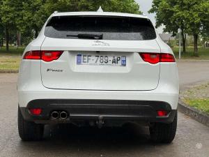 White Jaguar F-Pace 2016 in Taurage, with an engine capacity of 2.00 L and mileage of 170 thousand km for 12700 €, photo 11 on AUTOMOTO.COM.LV