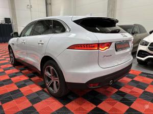 Balts Jaguar F-Pace 2016 Viļņa, ar dzinēja tilpumu 3.00 L un nobraukumu 180 tūkst. km par 14790 €, foto 7 vietnē AUTOMOTO.COM.LV