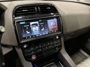 Balts Jaguar F-Pace 2016 Viļņa, ar dzinēja tilpumu 3.00 L un nobraukumu 180 tūkst. km par 14790 €, foto 23 vietnē AUTOMOTO.COM.LV