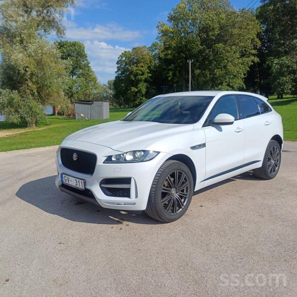 Jaguar F-Pace 2016 in Riga on AUTOMOTO.COM.LV White Jaguar F-Pace 2016 in Riga, with an engine capacity of 2.00 L and mileage of 159 thousand km for 15300 €, photo 1 on AUTOMOTO.COM.LV