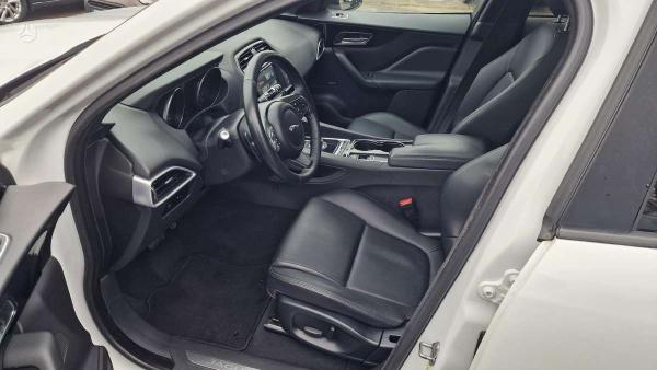 Balts Jaguar F-Pace 2017 Klaipėda, ar dzinēja tilpumu 2.00 L un nobraukumu 175 tūkst. km par 9000 €, foto 11 vietnē AUTOMOTO.COM.LV