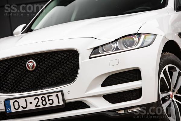 White Jaguar F-Pace 2017 in Jelgava, with an engine capacity of 2.00 L and mileage of 0 thousand km for 14999 €, photo 9 on AUTOMOTO.COM.LV