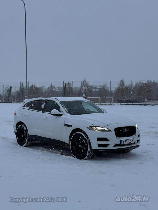 White Jaguar F-Pace 2017 in Tartu, with an engine capacity of 3.00 L and mileage of 168 thousand km for 21900 €, photo 1 on AUTOMOTO.COM.LV