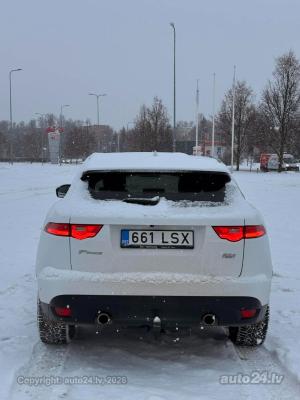 Balts Jaguar F-Pace 2017 Tartu, ar dzinēja tilpumu 3.00 L un nobraukumu 168 tūkst. km par 21900 €, foto 7 vietnē AUTOMOTO.COM.LV