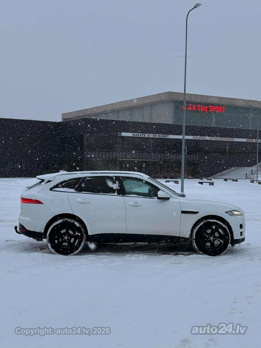Balts Jaguar F-Pace 2017 Tartu, ar dzinēja tilpumu 3.00 L un nobraukumu 168 tūkst. km par 21900 €, foto 8 vietnē AUTOMOTO.COM.LV