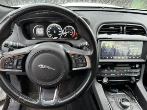 Balts Jaguar F-Pace 2017 Tartu, ar dzinēja tilpumu 3.00 L un nobraukumu 168 tūkst. km par 21900 €, foto 10 vietnē AUTOMOTO.COM.LV