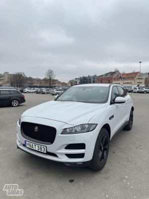 White Jaguar F-Pace 2017 in Kaunas, with an engine capacity of 2.00 L and mileage of 162 thousand km for 13450 €, photo  on AUTOMOTO.COM.LV