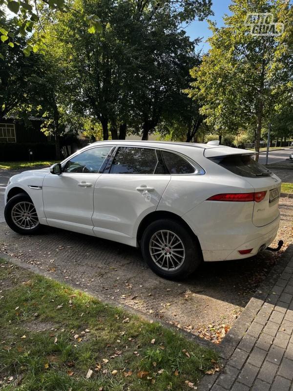 White Jaguar F-Pace 2017 in Mazeikiai, with an engine capacity of 2.00 L and mileage of 175 thousand km for 12700 €, photo 2 on AUTOMOTO.COM.LV