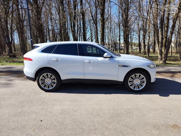 White Jaguar F-Pace 2017 in Siauliai, with an engine capacity of 2.00 L and mileage of 227 thousand km for 13450 €, photo 2 on AUTOMOTO.COM.LV