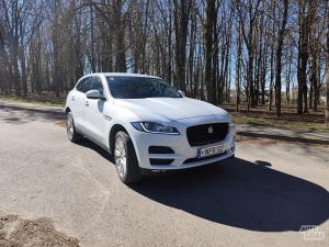 White Jaguar F-Pace 2017 in Siauliai, with an engine capacity of 2.00 L and mileage of 227 thousand km for 13450 €, photo 9 on AUTOMOTO.COM.LV