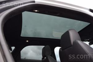 White Jaguar F-Pace 2017 in Riga, with an engine capacity of 2.00 L and mileage of 85 thousand km for 21500 €, photo 17 on AUTOMOTO.COM.LV