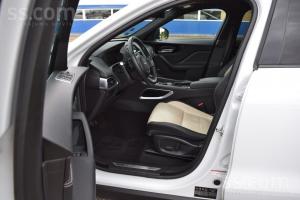 White Jaguar F-Pace 2017 in Riga, with an engine capacity of 2.00 L and mileage of 85 thousand km for 21500 €, photo 25 on AUTOMOTO.COM.LV