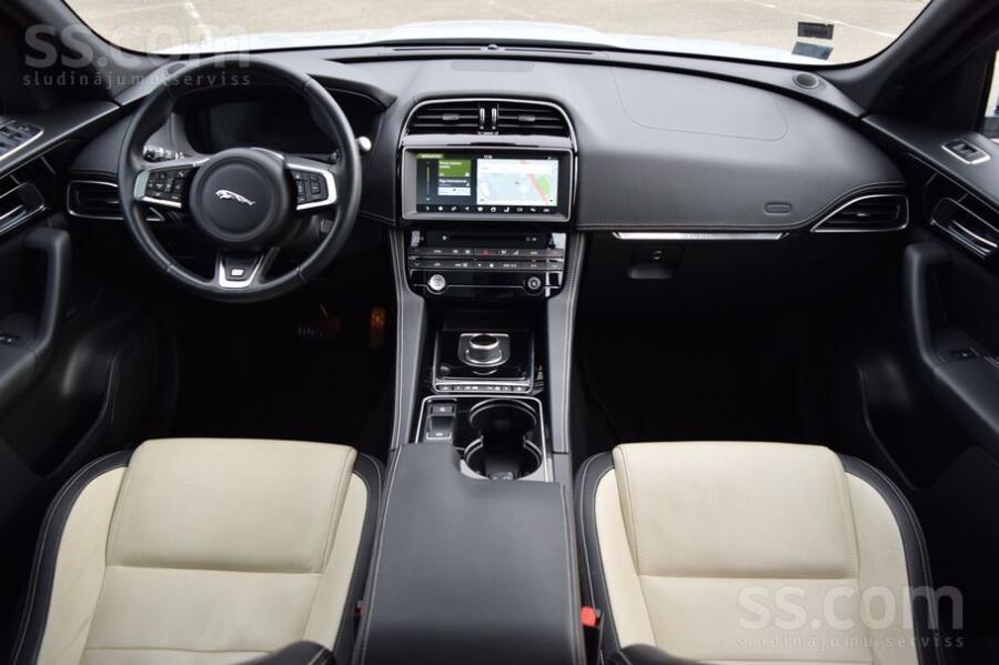 White Jaguar F-Pace 2017 in Riga, with an engine capacity of 2.00 L and mileage of 85 thousand km for 21500 €, photo 27 on AUTOMOTO.COM.LV