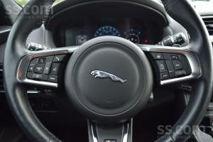 White Jaguar F-Pace 2017 in Riga, with an engine capacity of 2.00 L and mileage of 85 thousand km for 21500 €, photo 31 on AUTOMOTO.COM.LV