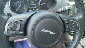 White Jaguar F-Pace 2017 in Riga, with an engine capacity of 2.00 L and mileage of 97 thousand km for 15900 €, photo 15 on AUTOMOTO.COM.LV
