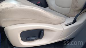 White Jaguar F-Pace 2017 in Riga, with an engine capacity of 2.00 L and mileage of 97 thousand km for 15900 €, photo 18 on AUTOMOTO.COM.LV