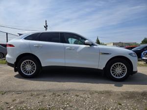 White Jaguar F-Pace 2017 in Riga, with an engine capacity of 2.00 L and mileage of 56 thousand km for 17700 €, photo 5 on AUTOMOTO.COM.LV