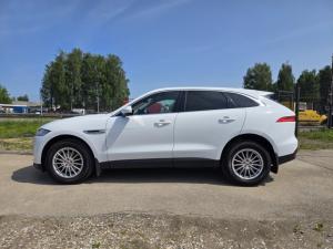 White Jaguar F-Pace 2017 in Riga, with an engine capacity of 2.00 L and mileage of 56 thousand km for 17700 €, photo 9 on AUTOMOTO.COM.LV