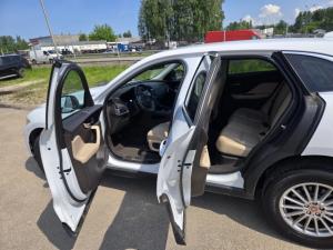 White Jaguar F-Pace 2017 in Riga, with an engine capacity of 2.00 L and mileage of 56 thousand km for 17700 €, photo 11 on AUTOMOTO.COM.LV