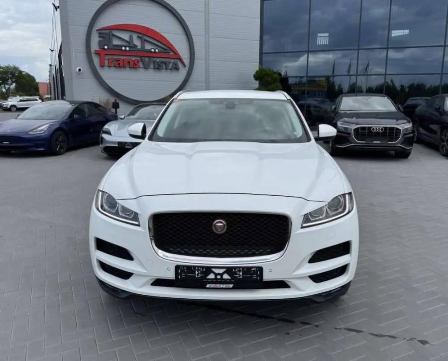 Balts Jaguar F-Pace 2017 Telšiai, ar dzinēja tilpumu 2.00 L un nobraukumu 213 tūkst. km par 8990 €, foto 4 vietnē AUTOMOTO.COM.LV