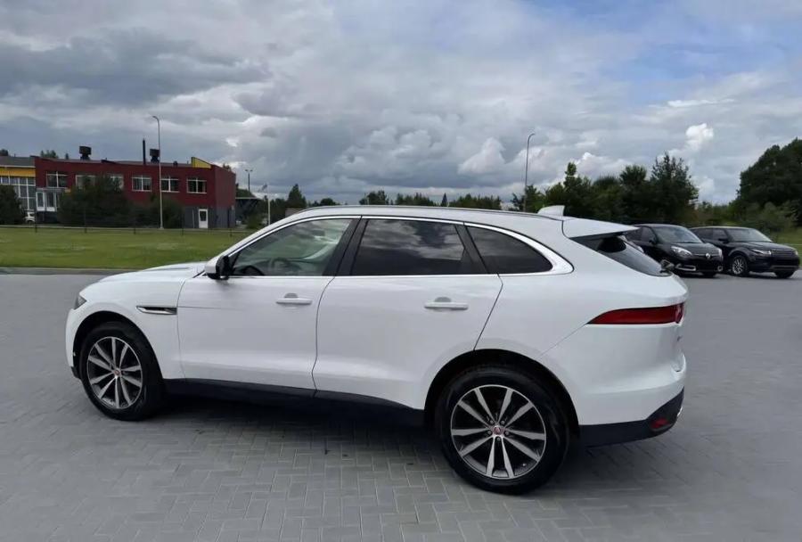 Balts Jaguar F-Pace 2017 Telšiai, ar dzinēja tilpumu 2.00 L un nobraukumu 213 tūkst. km par 8990 €, foto 7 vietnē AUTOMOTO.COM.LV