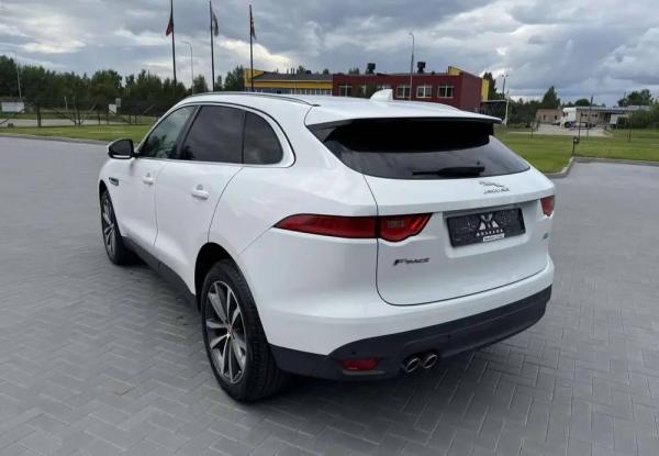 Balts Jaguar F-Pace 2017 Telšiai, ar dzinēja tilpumu 2.00 L un nobraukumu 213 tūkst. km par 8990 €, foto 7 vietnē AUTOMOTO.COM.LV