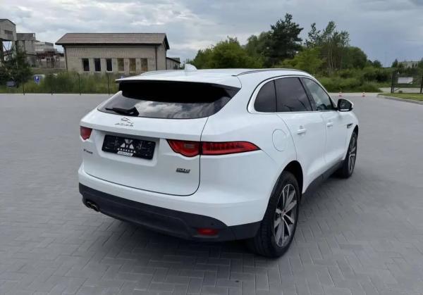 Balts Jaguar F-Pace 2017 Telšiai, ar dzinēja tilpumu 2.00 L un nobraukumu 213 tūkst. km par 8990 €, foto 10 vietnē AUTOMOTO.COM.LV