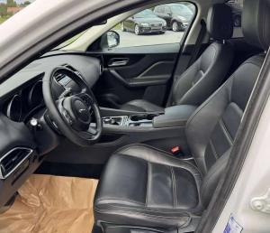 Balts Jaguar F-Pace 2017 Telšiai, ar dzinēja tilpumu 2.00 L un nobraukumu 213 tūkst. km par 8990 €, foto 14 vietnē AUTOMOTO.COM.LV