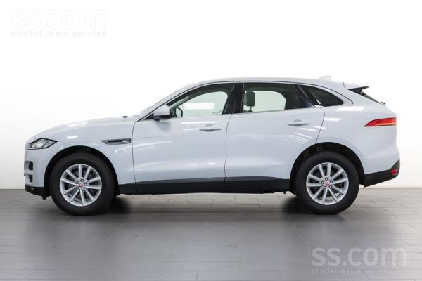 White Jaguar F-Pace 2017 in Riga, with an engine capacity of 3.00 L and mileage of 50 thousand km for 20500 €, photo 2 on AUTOMOTO.COM.LV