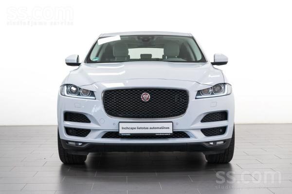 White Jaguar F-Pace 2017 in Riga, with an engine capacity of 3.00 L and mileage of 50 thousand km for 20500 €, photo 6 on AUTOMOTO.COM.LV